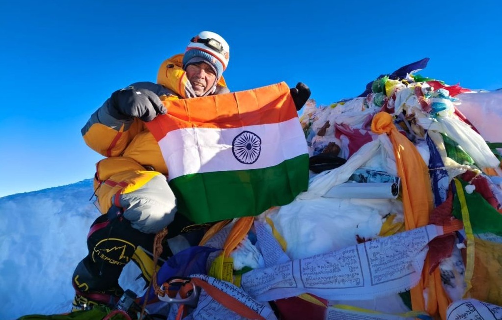 TSAF Instructor Mohan Rawat Summits Mt. Everest - FM Live